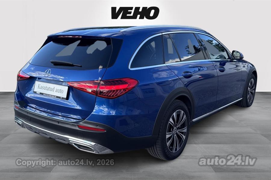 Blue Mercedes-Benz C-Class 2023 in Parnu, with an engine capacity of 2.00 L and mileage of 111 thousand km for 33900 €, photo 4 on AUTOMOTO.COM.LV