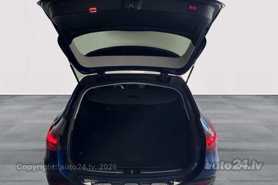 Blue Mercedes-Benz C-Class 2023 in Parnu, with an engine capacity of 2.00 L and mileage of 111 thousand km for 33900 €, photo 18 on AUTOMOTO.COM.LV