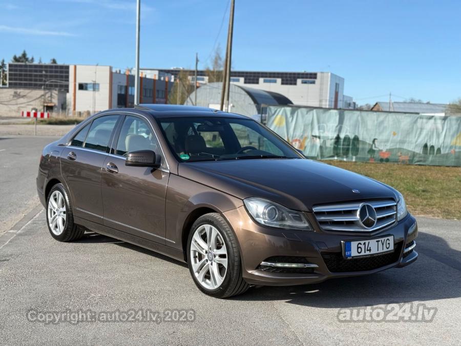 Brūns Mercedes-Benz C-Class 2013 Tallina, ar dzinēja tilpumu 3.00 L un nobraukumu 295 tūkst. km par 9999 €, foto 3 vietnē AUTOMOTO.COM.LV