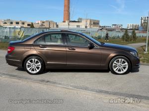 Brūns Mercedes-Benz C-Class 2013 Tallina, ar dzinēja tilpumu 3.00 L un nobraukumu 295 tūkst. km par 9999 €, foto 6 vietnē AUTOMOTO.COM.LV