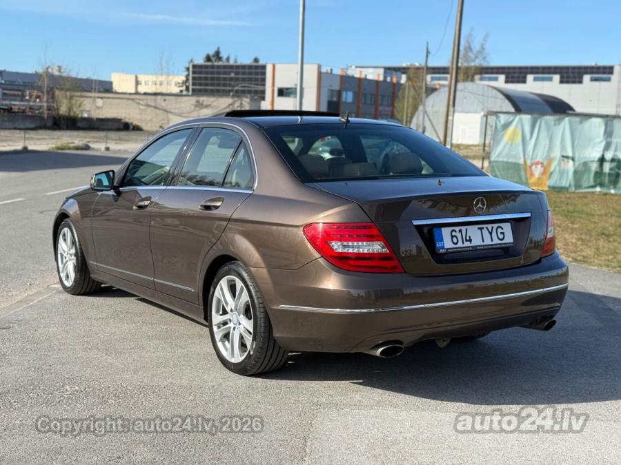 Brūns Mercedes-Benz C-Class 2013 Tallina, ar dzinēja tilpumu 3.00 L un nobraukumu 295 tūkst. km par 9999 €, foto 7 vietnē AUTOMOTO.COM.LV