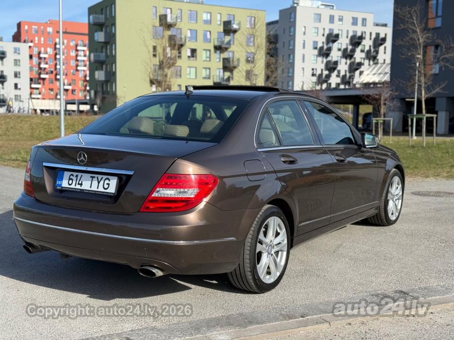 Brūns Mercedes-Benz C-Class 2013 Tallina, ar dzinēja tilpumu 3.00 L un nobraukumu 295 tūkst. km par 9999 €, foto 8 vietnē AUTOMOTO.COM.LV