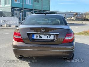 Brūns Mercedes-Benz C-Class 2013 Tallina, ar dzinēja tilpumu 3.00 L un nobraukumu 295 tūkst. km par 9999 €, foto 9 vietnē AUTOMOTO.COM.LV