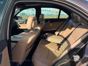 Brūns Mercedes-Benz C-Class 2013 Tallina, ar dzinēja tilpumu 3.00 L un nobraukumu 295 tūkst. km par 9999 €, foto 10 vietnē AUTOMOTO.COM.LV