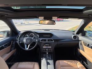 Brūns Mercedes-Benz C-Class 2013 Tallina, ar dzinēja tilpumu 3.00 L un nobraukumu 295 tūkst. km par 9999 €, foto 14 vietnē AUTOMOTO.COM.LV