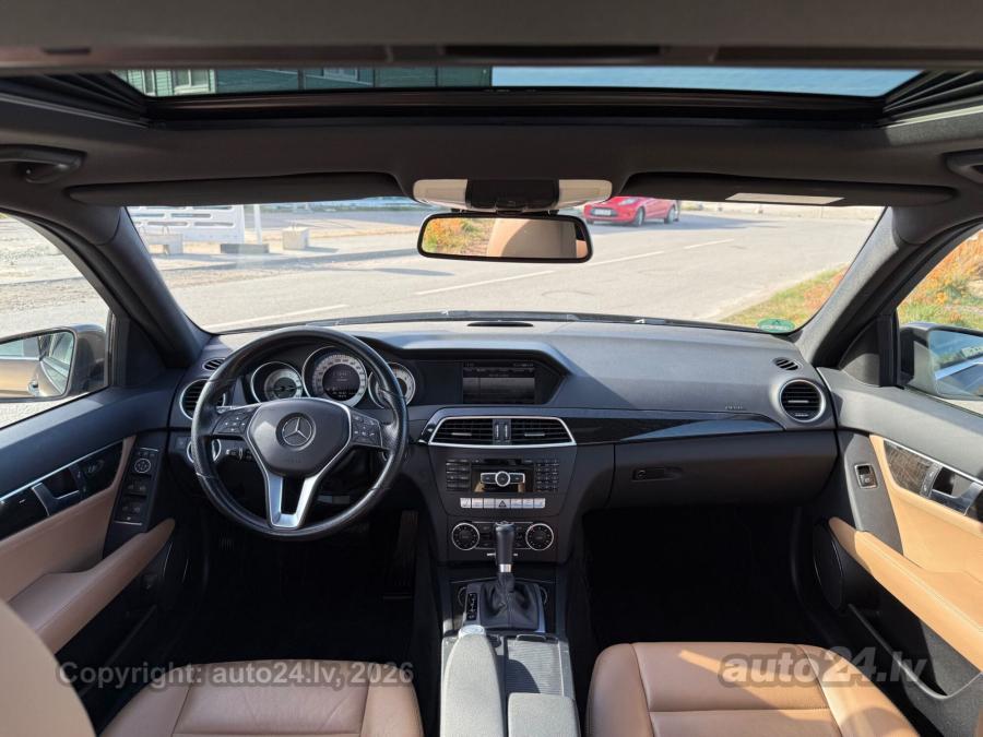 Brūns Mercedes-Benz C-Class 2013 Tallina, ar dzinēja tilpumu 3.00 L un nobraukumu 295 tūkst. km par 9999 €, foto 14 vietnē AUTOMOTO.COM.LV