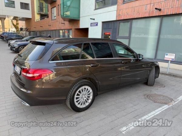 Brūns Mercedes-Benz C-Class 2015 Tallina, ar dzinēja tilpumu 1.60 L un nobraukumu 286 tūkst. km par 12900 €, foto 4 vietnē AUTOMOTO.COM.LV