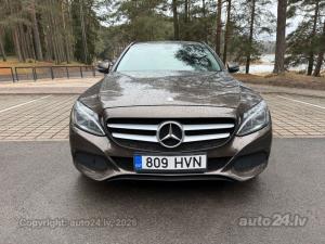 Brown Mercedes-Benz C-Class 2016 in Tartu, with an engine capacity of 2.10 L and mileage of 298 thousand km for 9999 €, photo 2 on AUTOMOTO.COM.LV