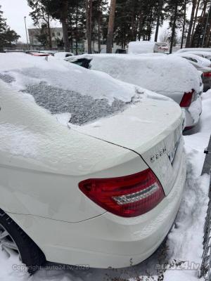 Mercedes-Benz C-Class 2011 in Tallinn, with an engine capacity of 2.10 L and mileage of 321 thousand km for 8850 €, photo 6 on AUTOMOTO.COM.LV