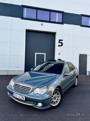 Zaļš Mercedes-Benz C-Class 2006 Tallina, ar dzinēja tilpumu 1.80 L un nobraukumu 240 tūkst. km par 3599 €, foto  vietnē AUTOMOTO.COM.LV
