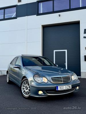 Zaļš Mercedes-Benz C-Class 2006 Tallina, ar dzinēja tilpumu 1.80 L un nobraukumu 240 tūkst. km par 3599 €, foto 4 vietnē AUTOMOTO.COM.LV