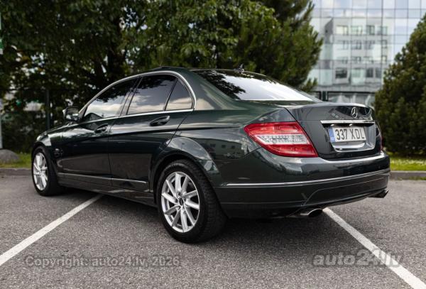 Green Mercedes-Benz C-Class 2008 in Tallinn, with an engine capacity of 3.00 L and mileage of 351 thousand km for 4999 €, photo 6 on AUTOMOTO.COM.LV