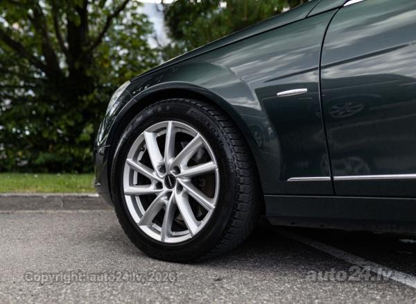 Green Mercedes-Benz C-Class 2008 in Tallinn, with an engine capacity of 3.00 L and mileage of 351 thousand km for 4999 €, photo 7 on AUTOMOTO.COM.LV