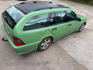 Zaļš Mercedes-Benz C-Class 1999 Tallina, ar dzinēja tilpumu 2.20 L un nobraukumu 280 tūkst. km par 900 €, foto 4 vietnē AUTOMOTO.COM.LV