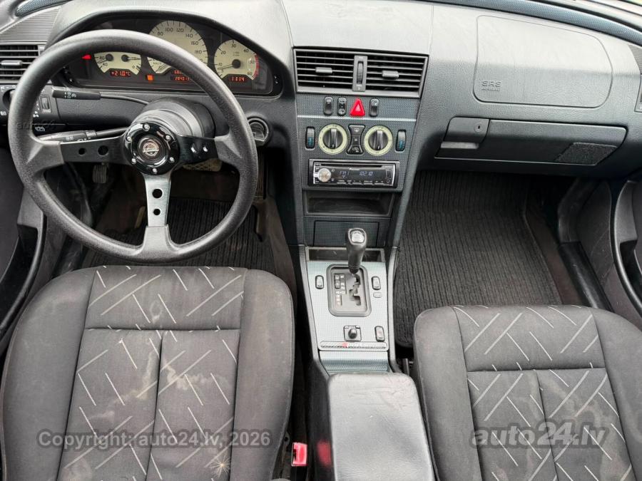Zaļš Mercedes-Benz C-Class 1999 Tallina, ar dzinēja tilpumu 2.20 L un nobraukumu 280 tūkst. km par 900 €, foto 9 vietnē AUTOMOTO.COM.LV