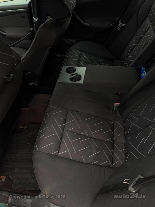 Zaļš Mercedes-Benz C-Class 1999 Tallina, ar dzinēja tilpumu 2.20 L un nobraukumu 280 tūkst. km par 900 €, foto 10 vietnē AUTOMOTO.COM.LV