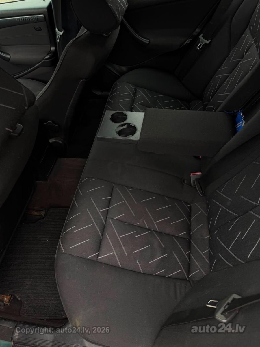 Zaļš Mercedes-Benz C-Class 1999 Tallina, ar dzinēja tilpumu 2.20 L un nobraukumu 280 tūkst. km par 900 €, foto 11 vietnē AUTOMOTO.COM.LV