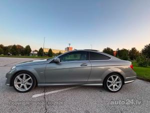 Pelēks Mercedes-Benz C-Class 2011 Tartu, ar dzinēja tilpumu 2.10 L un nobraukumu 252 tūkst. km par 8799 €, foto 5 vietnē AUTOMOTO.COM.LV