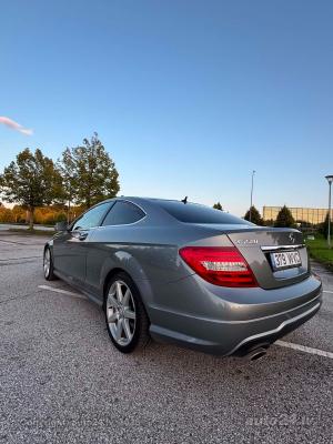 Pelēks Mercedes-Benz C-Class 2011 Tartu, ar dzinēja tilpumu 2.10 L un nobraukumu 252 tūkst. km par 8799 €, foto 6 vietnē AUTOMOTO.COM.LV