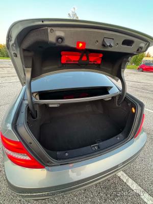 Pelēks Mercedes-Benz C-Class 2011 Tartu, ar dzinēja tilpumu 2.10 L un nobraukumu 252 tūkst. km par 8799 €, foto 8 vietnē AUTOMOTO.COM.LV