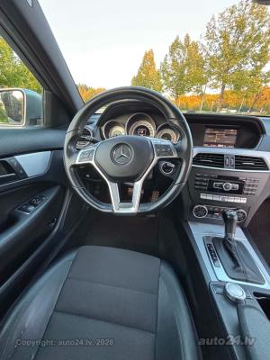 Pelēks Mercedes-Benz C-Class 2011 Tartu, ar dzinēja tilpumu 2.10 L un nobraukumu 252 tūkst. km par 8799 €, foto 9 vietnē AUTOMOTO.COM.LV