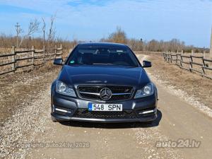 Grey Mercedes-Benz C-Class 2013 in Tallinn, with an engine capacity of 2.10 L and mileage of 260 thousand km for 9900 €, photo 4 on AUTOMOTO.COM.LV