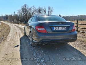 Grey Mercedes-Benz C-Class 2013 in Tallinn, with an engine capacity of 2.10 L and mileage of 260 thousand km for 9900 €, photo 9 on AUTOMOTO.COM.LV
