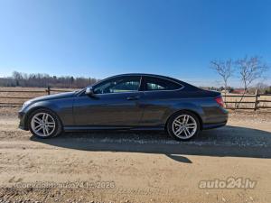 Grey Mercedes-Benz C-Class 2013 in Tallinn, with an engine capacity of 2.10 L and mileage of 260 thousand km for 9900 €, photo 10 on AUTOMOTO.COM.LV