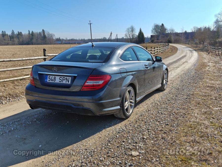 Grey Mercedes-Benz C-Class 2013 in Tallinn, with an engine capacity of 2.10 L and mileage of 260 thousand km for 9900 €, photo 12 on AUTOMOTO.COM.LV