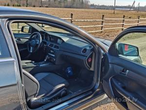 Grey Mercedes-Benz C-Class 2013 in Tallinn, with an engine capacity of 2.10 L and mileage of 260 thousand km for 9900 €, photo 17 on AUTOMOTO.COM.LV