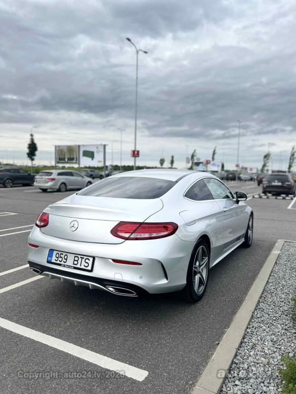 Grey Mercedes-Benz C-Class 2017 in Tallinn, with an engine capacity of 2.00 L and mileage of 92 thousand km for 23900 €, photo 3 on AUTOMOTO.COM.LV