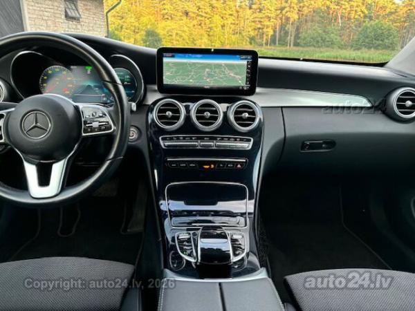 Pelēks Mercedes-Benz C-Class 2020 Tallina, ar dzinēja tilpumu 1.50 L un nobraukumu 63 tūkst. km par 30000 €, foto 5 vietnē AUTOMOTO.COM.LV