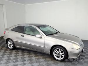 Pelēks Mercedes-Benz C-Class 2002 Tallina, ar dzinēja tilpumu 1.80 L un nobraukumu 242 tūkst. km par 699 €, foto  vietnē AUTOMOTO.COM.LV