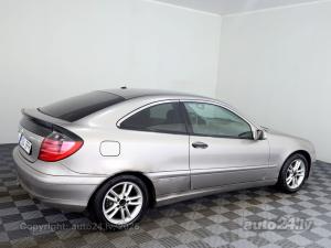 Grey Mercedes-Benz C-Class 2002 in Tallinn, with an engine capacity of 1.80 L and mileage of 242 thousand km for 699 €, photo 4 on AUTOMOTO.COM.LV