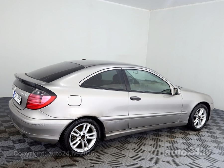 Grey Mercedes-Benz C-Class 2002 in Tallinn, with an engine capacity of 1.80 L and mileage of 242 thousand km for 699 €, photo 4 on AUTOMOTO.COM.LV
