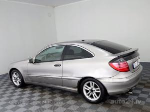 Grey Mercedes-Benz C-Class 2002 in Tallinn, with an engine capacity of 1.80 L and mileage of 242 thousand km for 699 €, photo 5 on AUTOMOTO.COM.LV