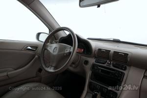 Grey Mercedes-Benz C-Class 2002 in Tallinn, with an engine capacity of 1.80 L and mileage of 242 thousand km for 699 €, photo 6 on AUTOMOTO.COM.LV