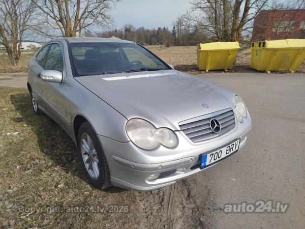Pelēks Mercedes-Benz C-Class 2003 Tallina, ar dzinēja tilpumu 1.80 L un nobraukumu 220 tūkst. km par 2590 €, foto 2 vietnē AUTOMOTO.COM.LV