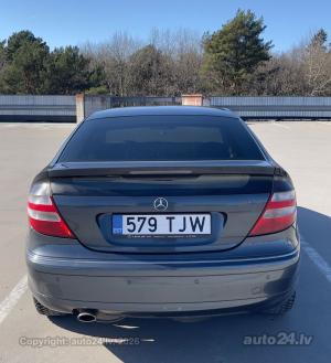 Grey Mercedes-Benz C-Class 2006 in Tallinn, with an engine capacity of 1.80 L and mileage of 261 thousand km for 2900 €, photo 6 on AUTOMOTO.COM.LV