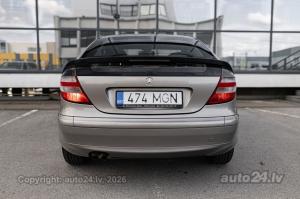 Grey Mercedes-Benz C-Class 2006 in Tallinn, with an engine capacity of 1.80 L and mileage of 176 thousand km for 2499 €, photo 6 on AUTOMOTO.COM.LV