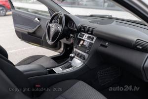 Grey Mercedes-Benz C-Class 2006 in Tallinn, with an engine capacity of 1.80 L and mileage of 176 thousand km for 2499 €, photo 9 on AUTOMOTO.COM.LV