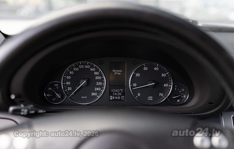 Grey Mercedes-Benz C-Class 2006 in Tallinn, with an engine capacity of 1.80 L and mileage of 176 thousand km for 2499 €, photo 16 on AUTOMOTO.COM.LV