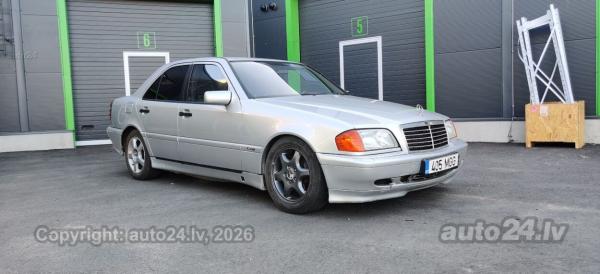 Pelēks Mercedes-Benz C-Class 1994 Tartu, ar dzinēja tilpumu 3.20 L un nobraukumu 0 tūkst. km par 3999 €, foto 1 vietnē AUTOMOTO.COM.LV