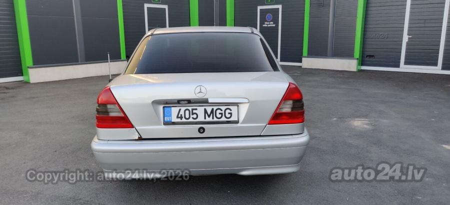 Grey Mercedes-Benz C-Class 1994 in Tartu, with an engine capacity of 3.20 L and mileage of 0 thousand km for 3999 €, photo 4 on AUTOMOTO.COM.LV