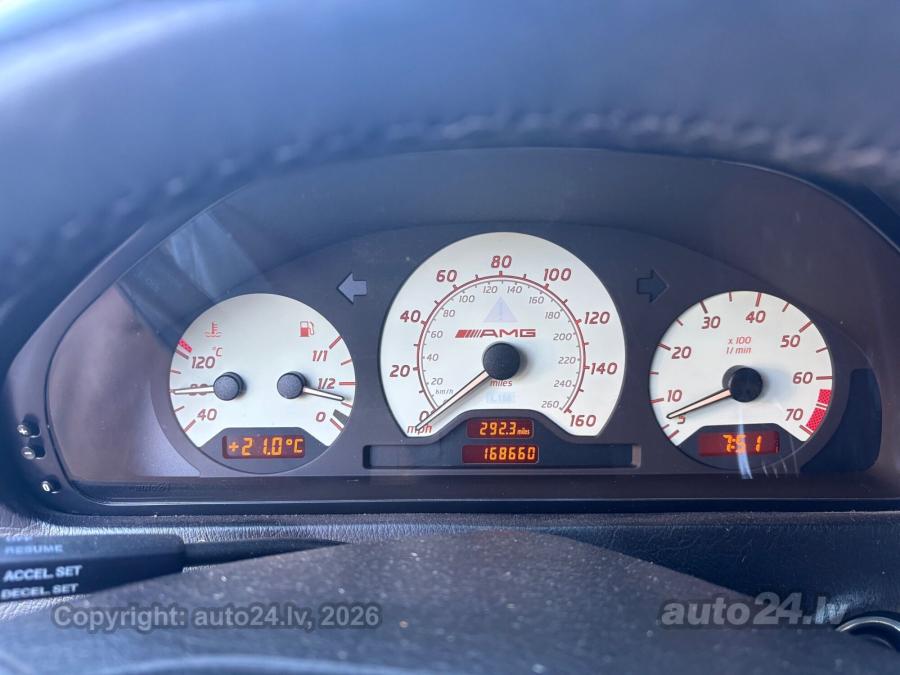 Pelēks Mercedes-Benz C-Class 1998 Tallina, ar dzinēja tilpumu 4.30 L un nobraukumu 168 tūkst. km par 14900 €, foto 13 vietnē AUTOMOTO.COM.LV