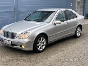 Pelēks Mercedes-Benz C-Class 2001 Tallina, ar dzinēja tilpumu 2.00 L un nobraukumu 0 tūkst. km par 1500 €, foto  vietnē AUTOMOTO.COM.LV