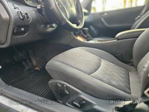 Pelēks Mercedes-Benz C-Class 2003 Tallina, ar dzinēja tilpumu 2.10 L un nobraukumu 271 tūkst. km par 1998 €, foto 9 vietnē AUTOMOTO.COM.LV