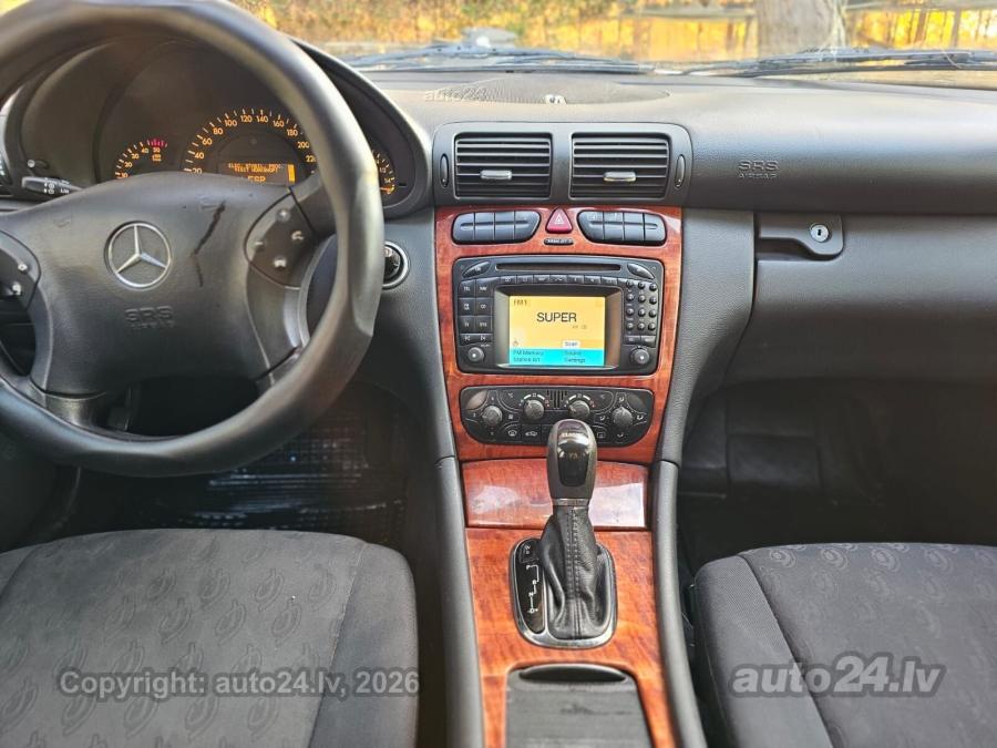 Pelēks Mercedes-Benz C-Class 2003 Tallina, ar dzinēja tilpumu 2.10 L un nobraukumu 271 tūkst. km par 1998 €, foto 10 vietnē AUTOMOTO.COM.LV