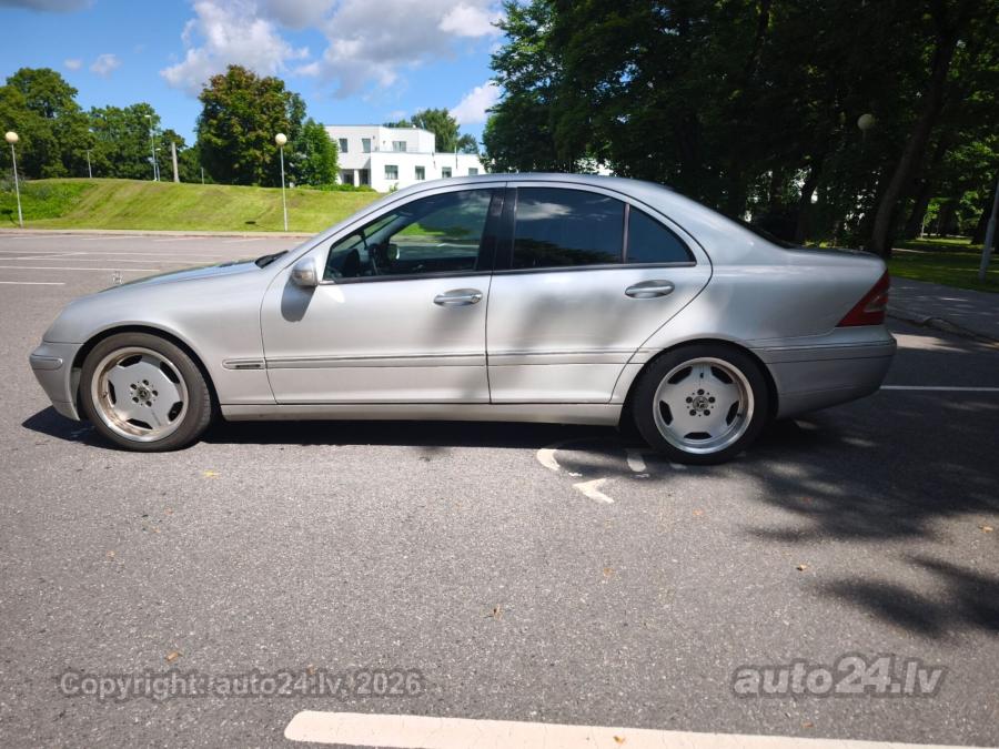 Grey Mercedes-Benz C-Class 2003 in Tallinn, with an engine capacity of 2.70 L and mileage of 0 thousand km for 3500 €, photo 5 on AUTOMOTO.COM.LV