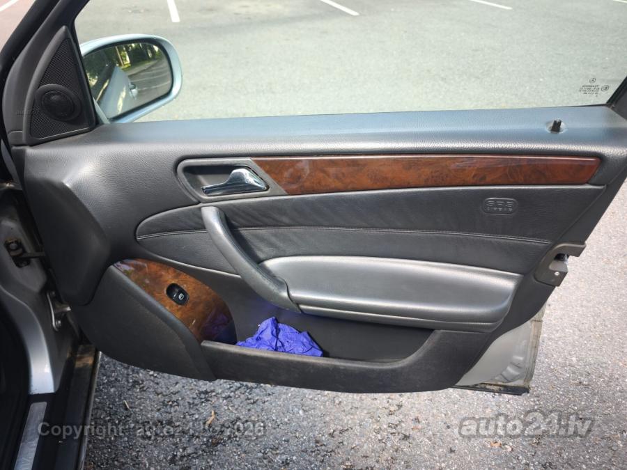 Grey Mercedes-Benz C-Class 2003 in Tallinn, with an engine capacity of 2.70 L and mileage of 0 thousand km for 3500 €, photo 17 on AUTOMOTO.COM.LV